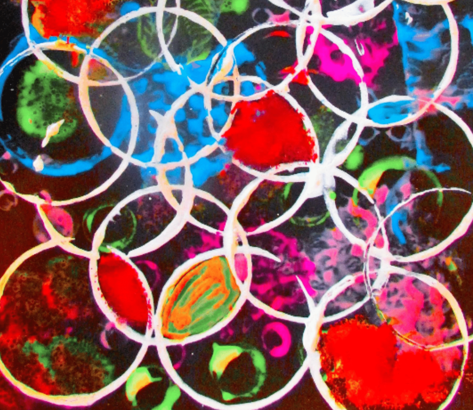 A CELEBRATION OF ALL THINGS ROUND | Kathy apRoberts